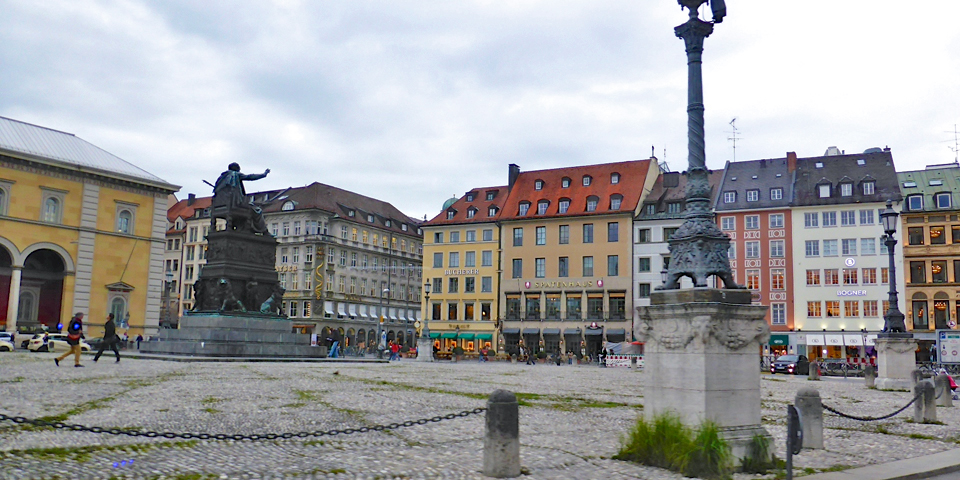 Spatenhaus and square, Munich | Notable Travels